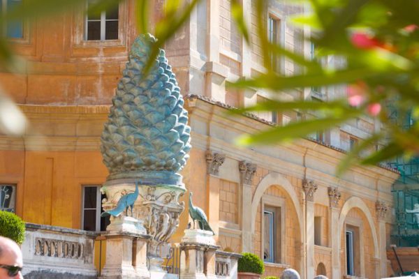 What's Inside the Vatican Library and Can You Go Inside? - The Roman Guy