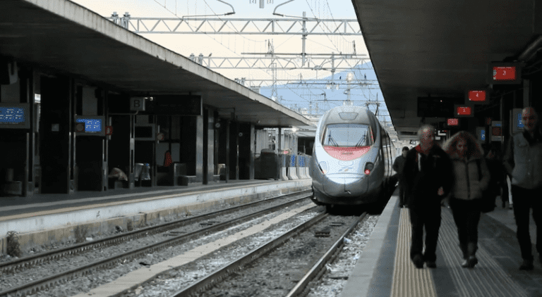 How To Travel from Rome To the Amalfi Coast - The Roman Guy